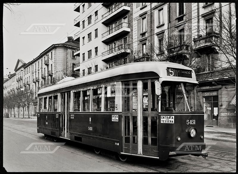Tram tipo 5400, n. 5451, linea 5