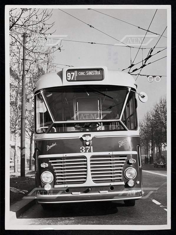 Filobus a due assi Fiat 2405, carrozzeria Viberti, n. 371...